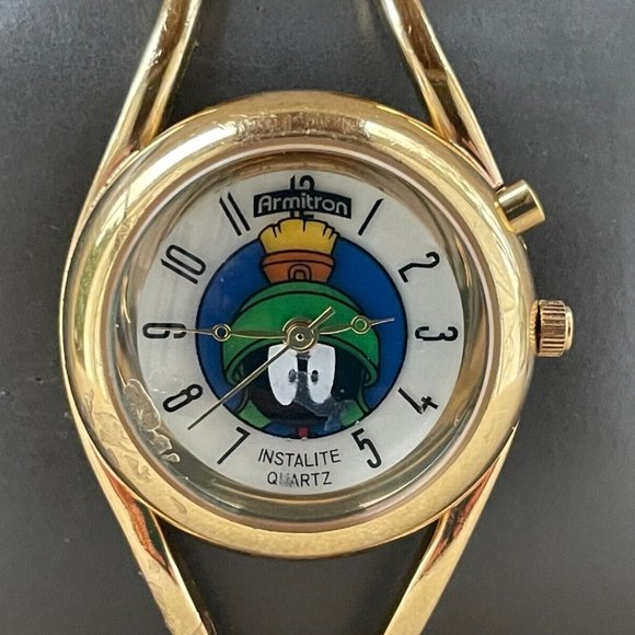 Armitron | Accessories | Armitron Vintage Wristwatch Gold Tone ...